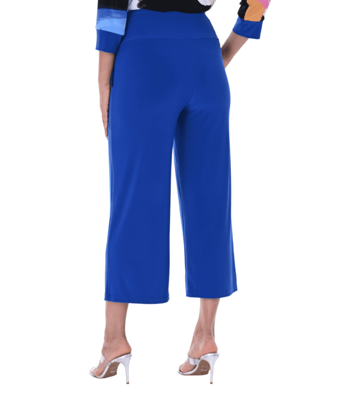 Frank Lyman - 246040 - Lightweight Knit Crop Pant - Muskoka Bay Clothing